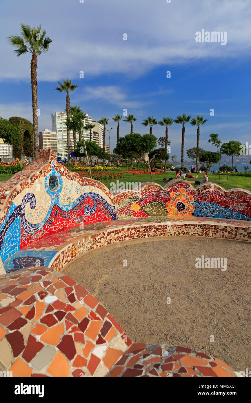 Parque de Amor, Miraflores District, Lima, Peru Stock Photo - Alamy