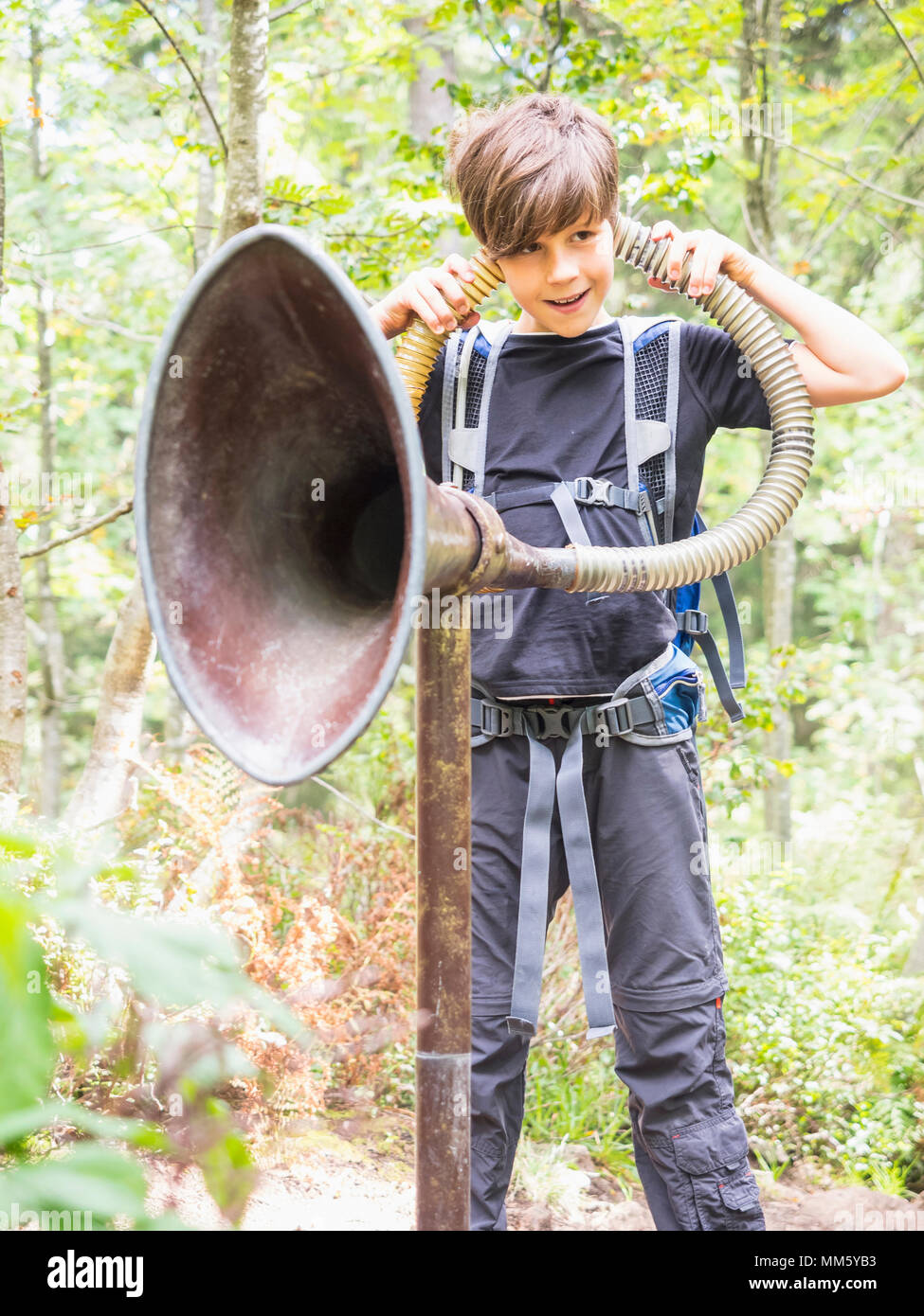 Ear trumpet hi-res stock photography and images - Alamy