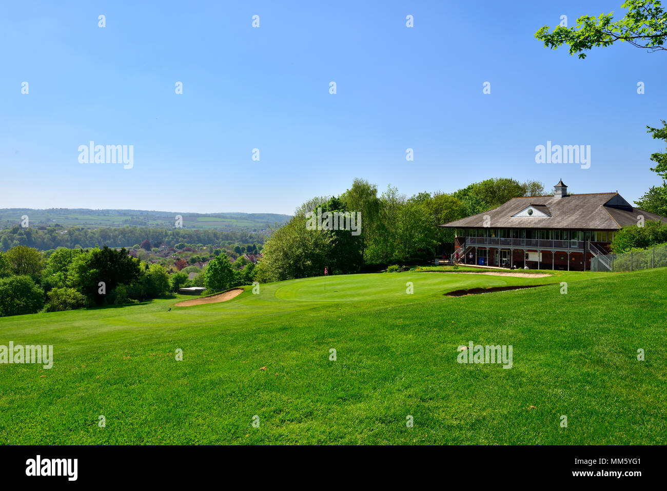 Golf green park hi-res stock photography and images - Alamy