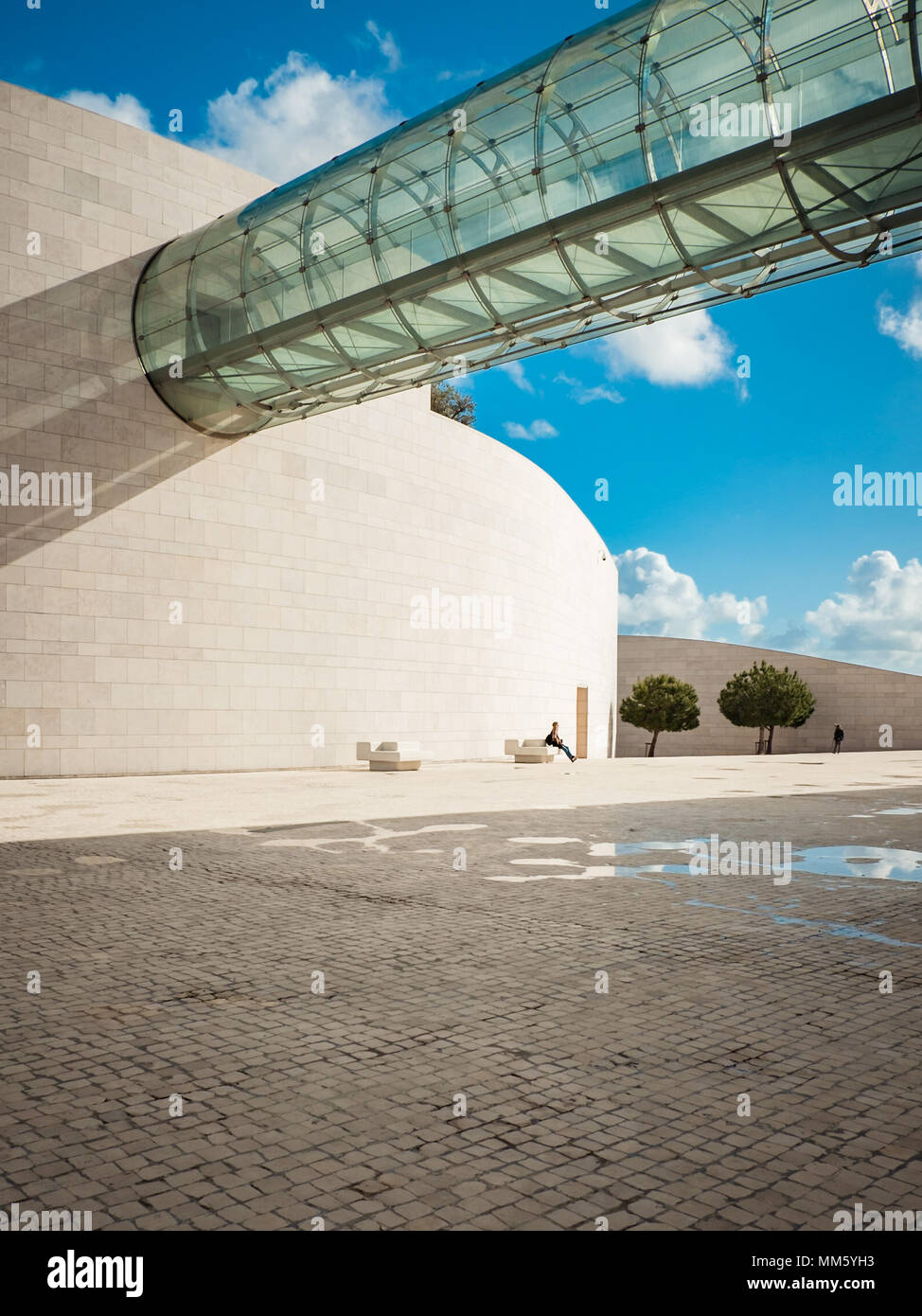 Tubular bridge hi-res stock photography and images - Alamy