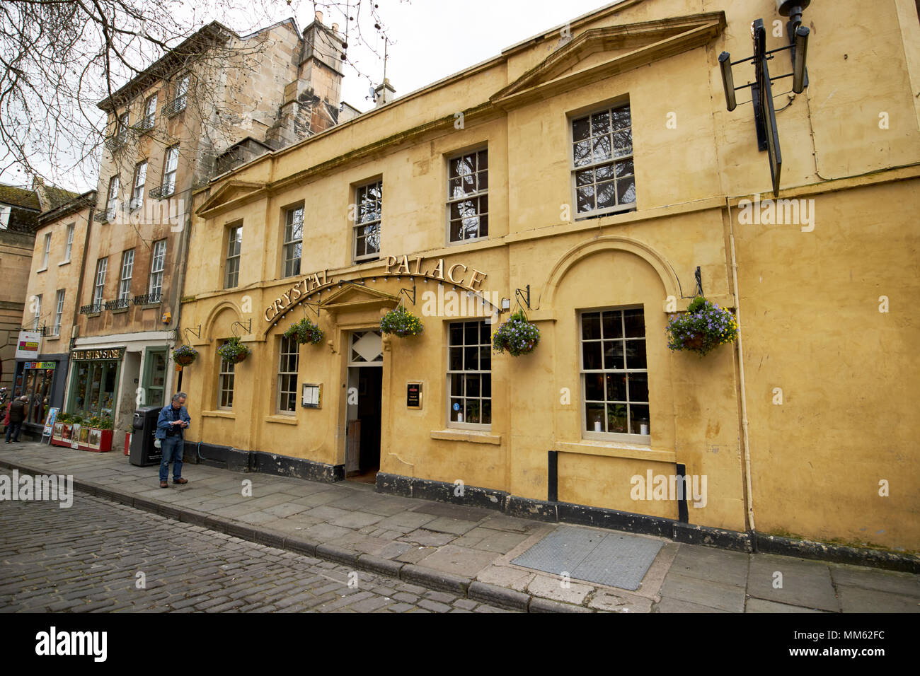 Historic georgian pub hi-res stock photography and images - Alamy