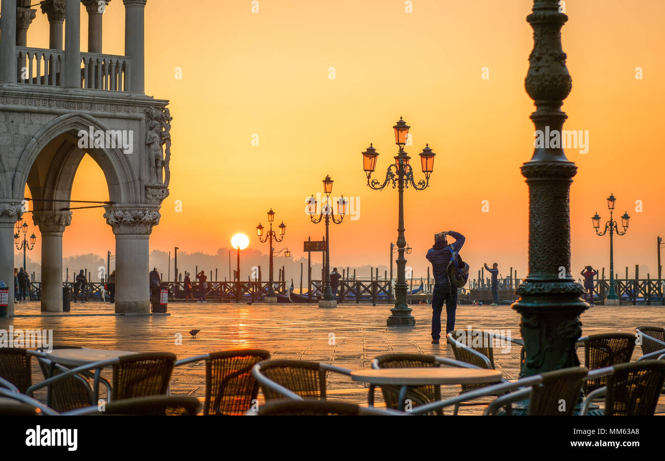 Venice sunrise hi-res stock photography and images - Alamy