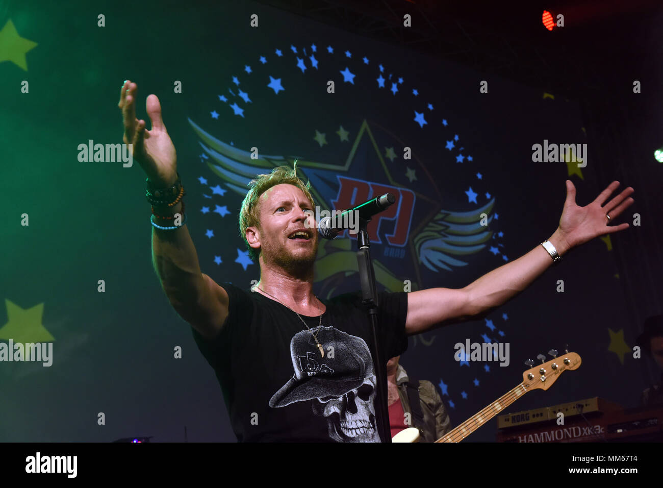 Rick parfitt hi-res stock photography and images - Alamy