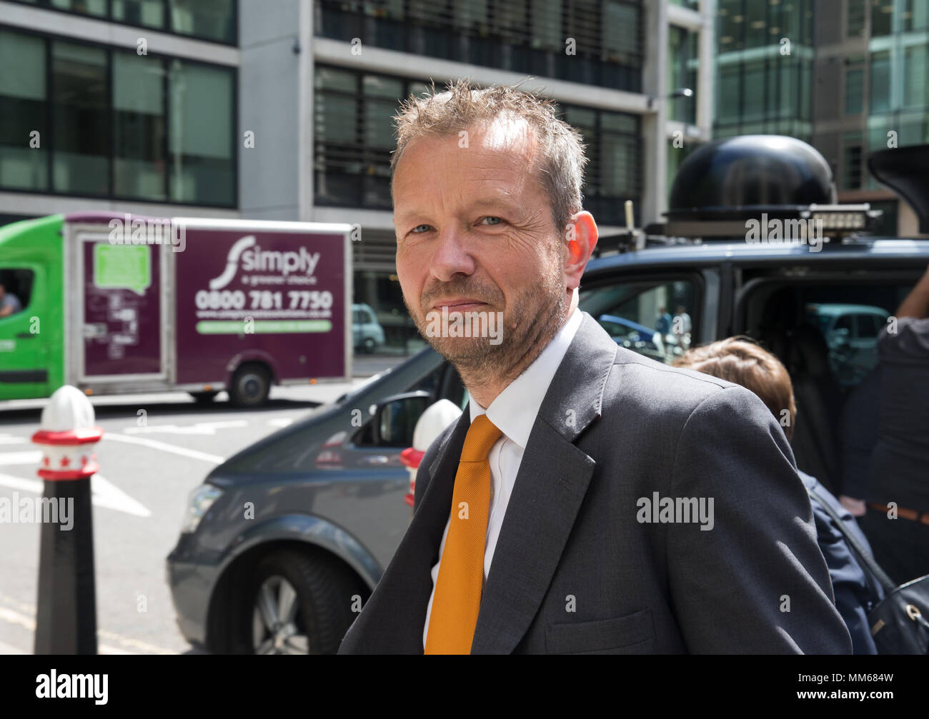 Bbc v sir cliff richard hi-res stock photography and images - Alamy