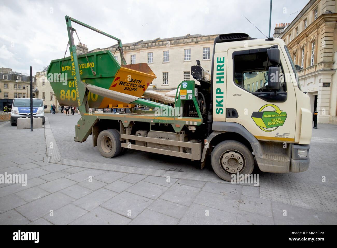 Skip lorry unloading hi-res stock photography and images - Alamy