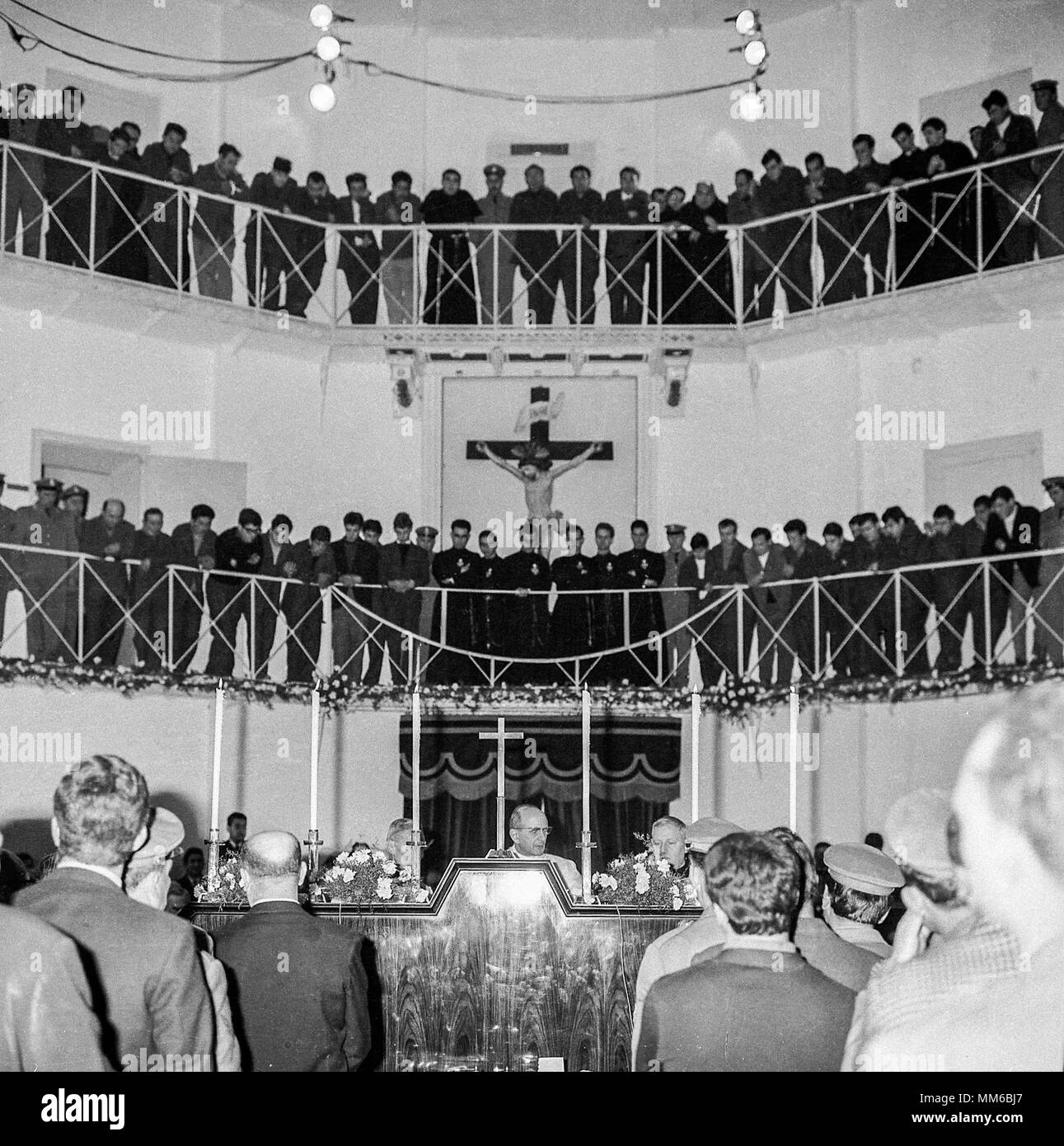 Regina coeli hi-res stock photography and images - Alamy