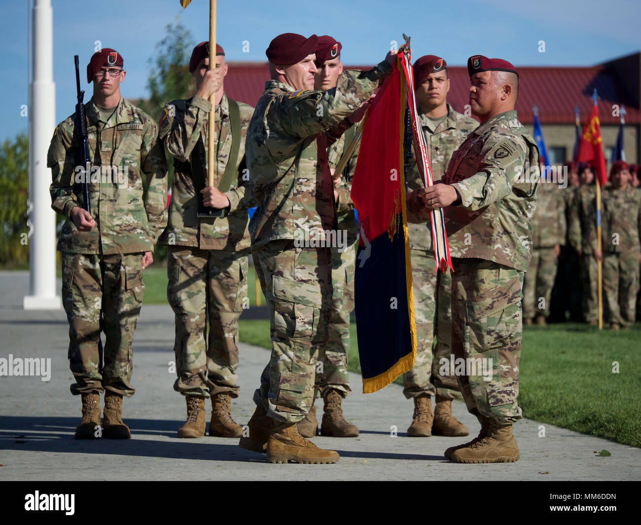 U.S. Army Col. Jason Jones, 4th Brigade Combat Team (Airborne), 25th ...