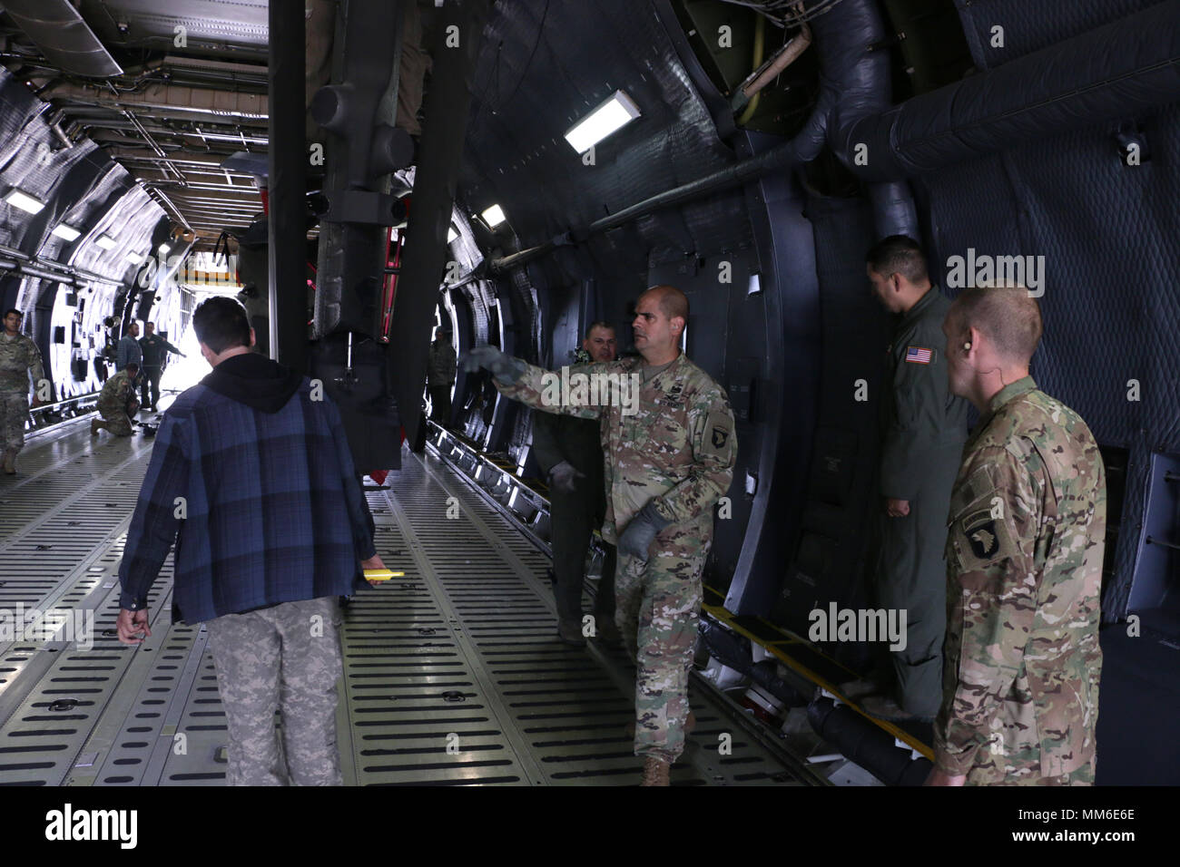 FORT CAMPBELL, Ky. – Soldiers with the 101st Combat Aviation Brigade ...