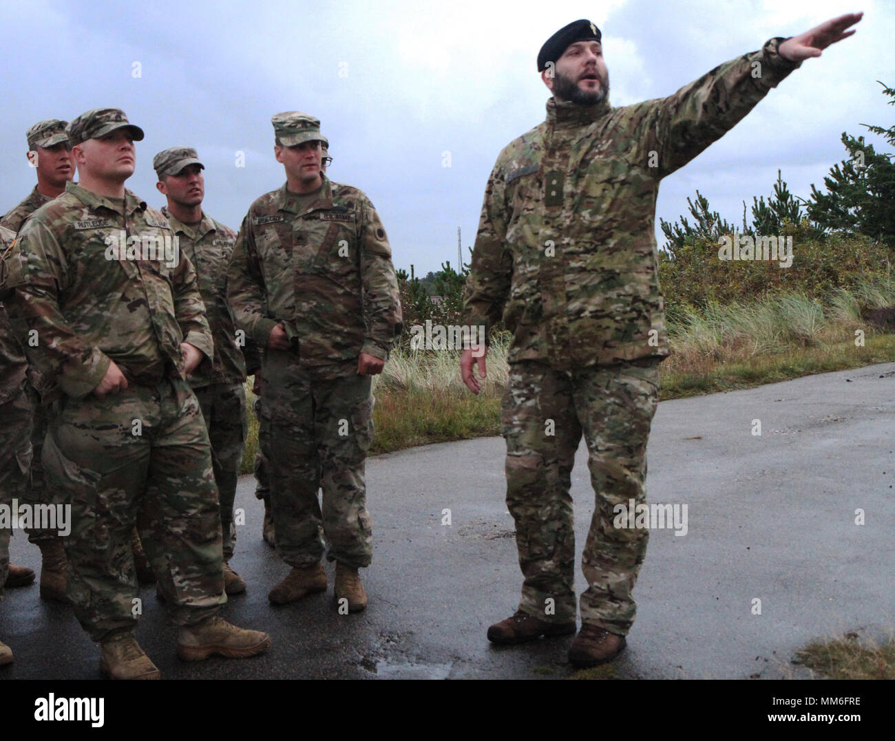 1 125 infantry regiment hi-res stock photography and images - Alamy