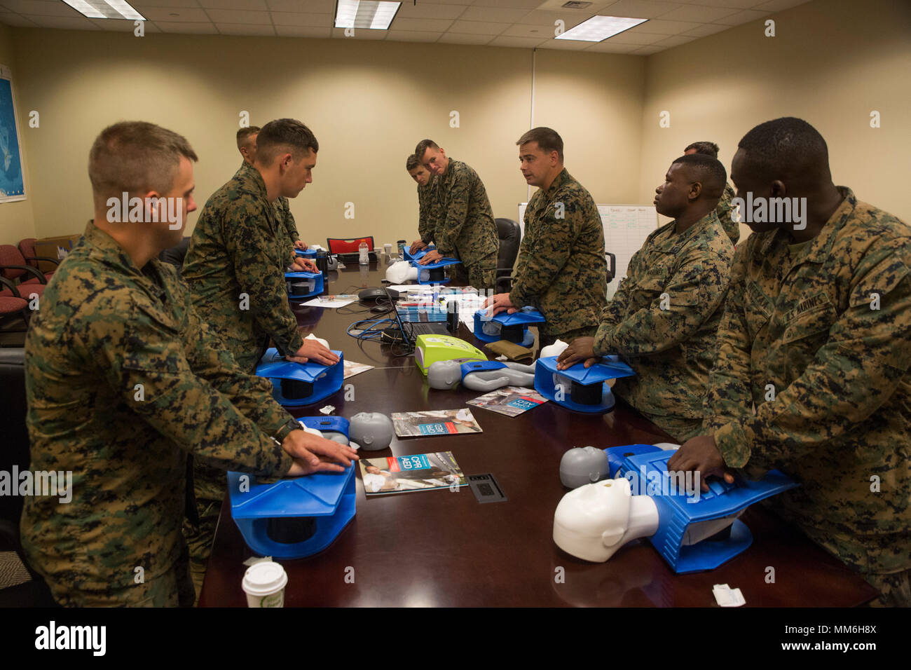 Marines from Charlie Company and Delta Company, 4th Reconnaissance ...
