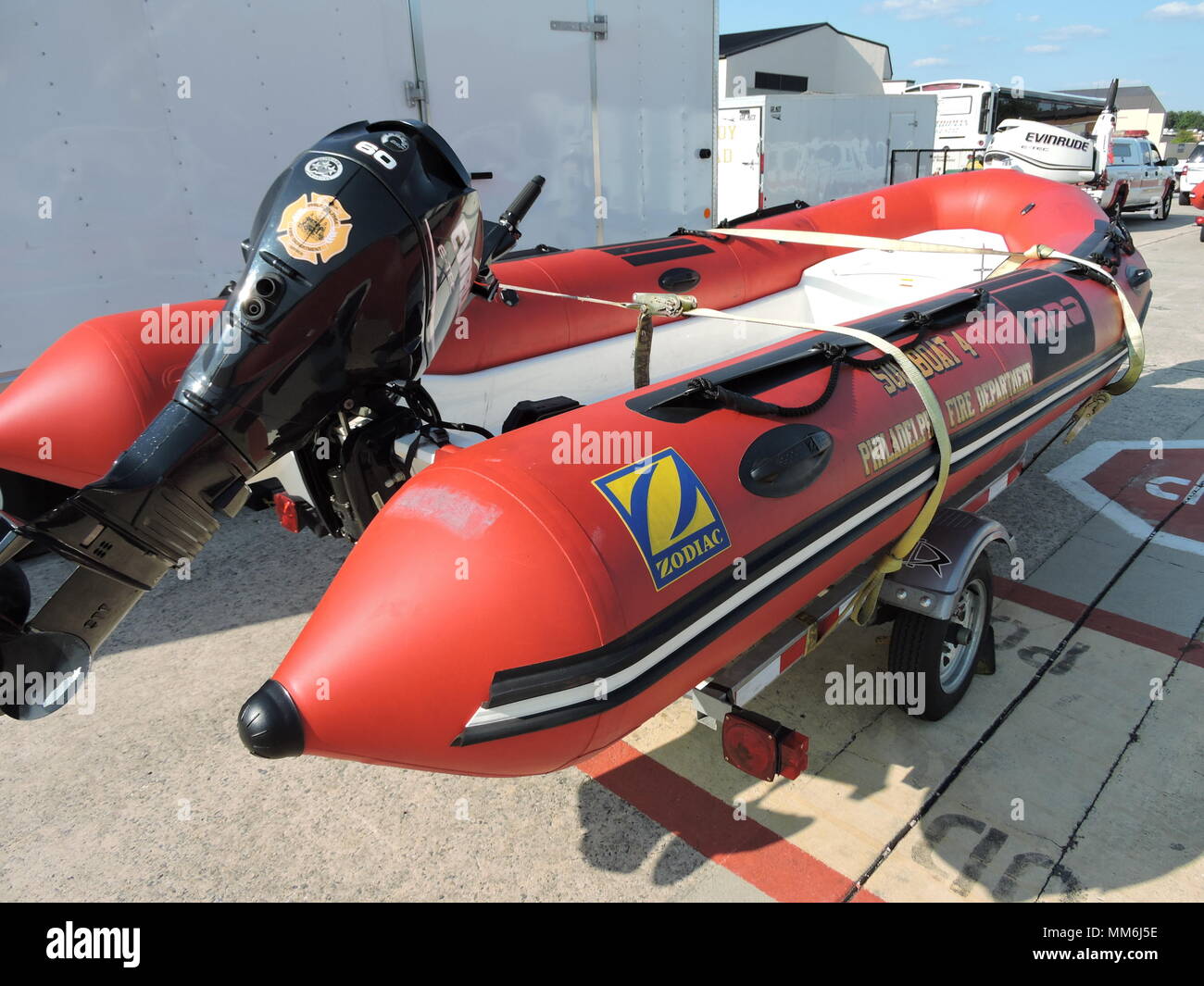 FEMA urban search and rescue task force teams from New York, Virginia ...