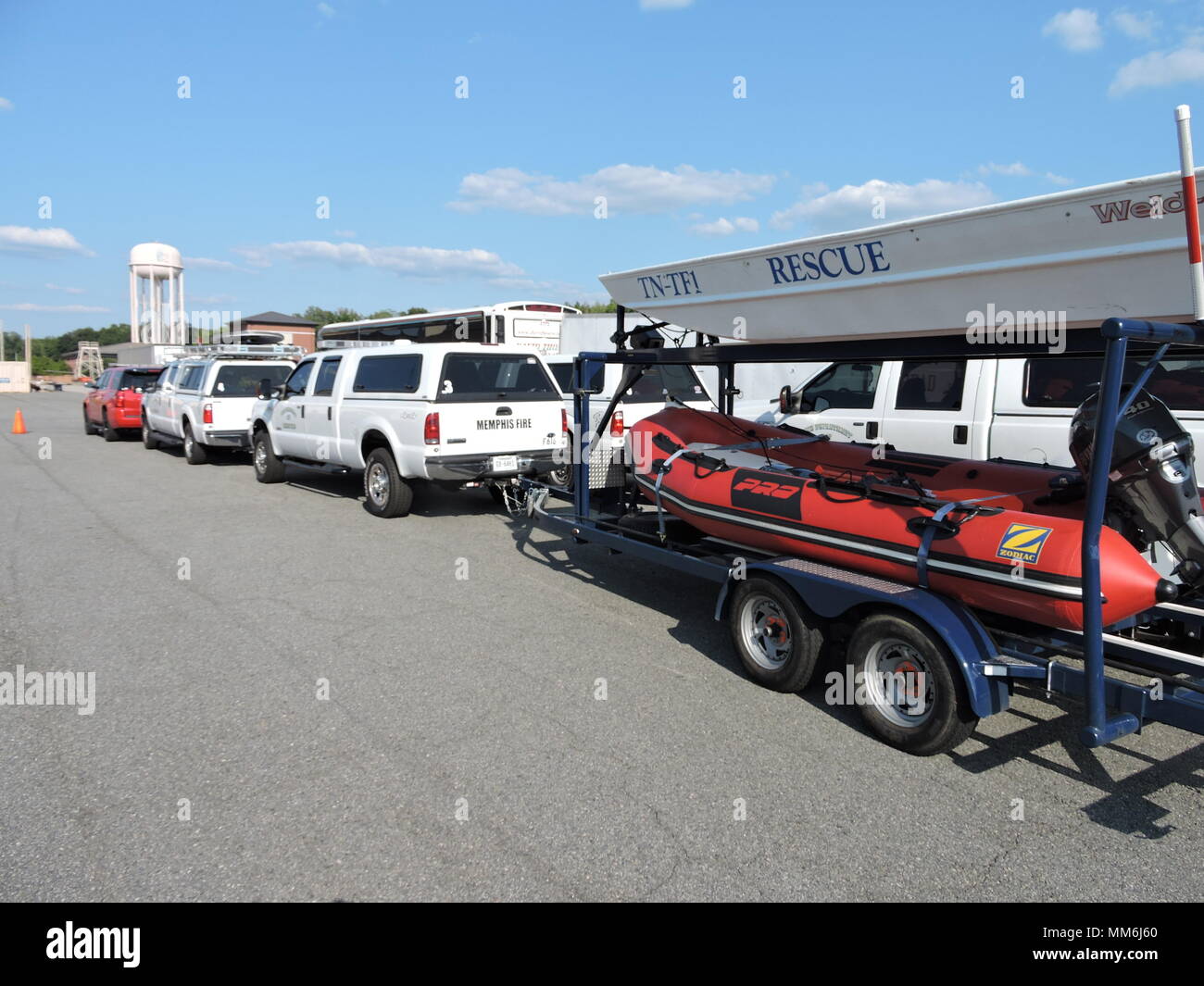 FEMA urban search and rescue task force teams from New York, Virginia ...