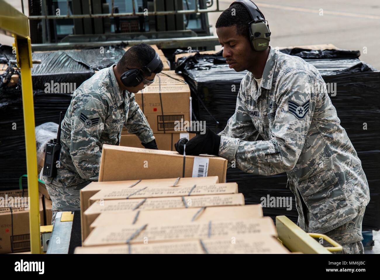 Key to go forward hi-res stock photography and images - Alamy