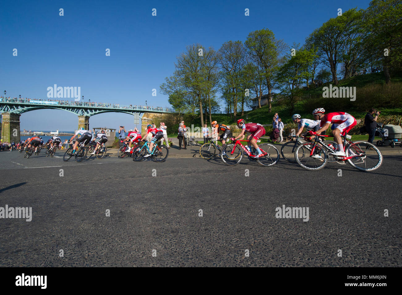 Cycle de location hi-res stock photography and images - Alamy