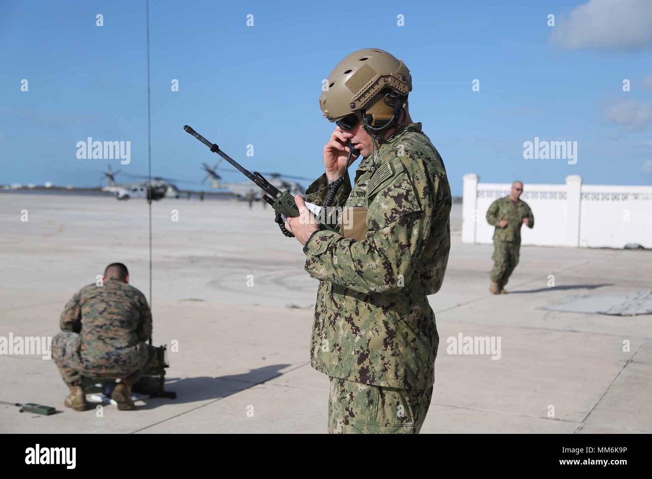 Explosive ordnance disposal expeditionary support unit eodesu hi-res ...