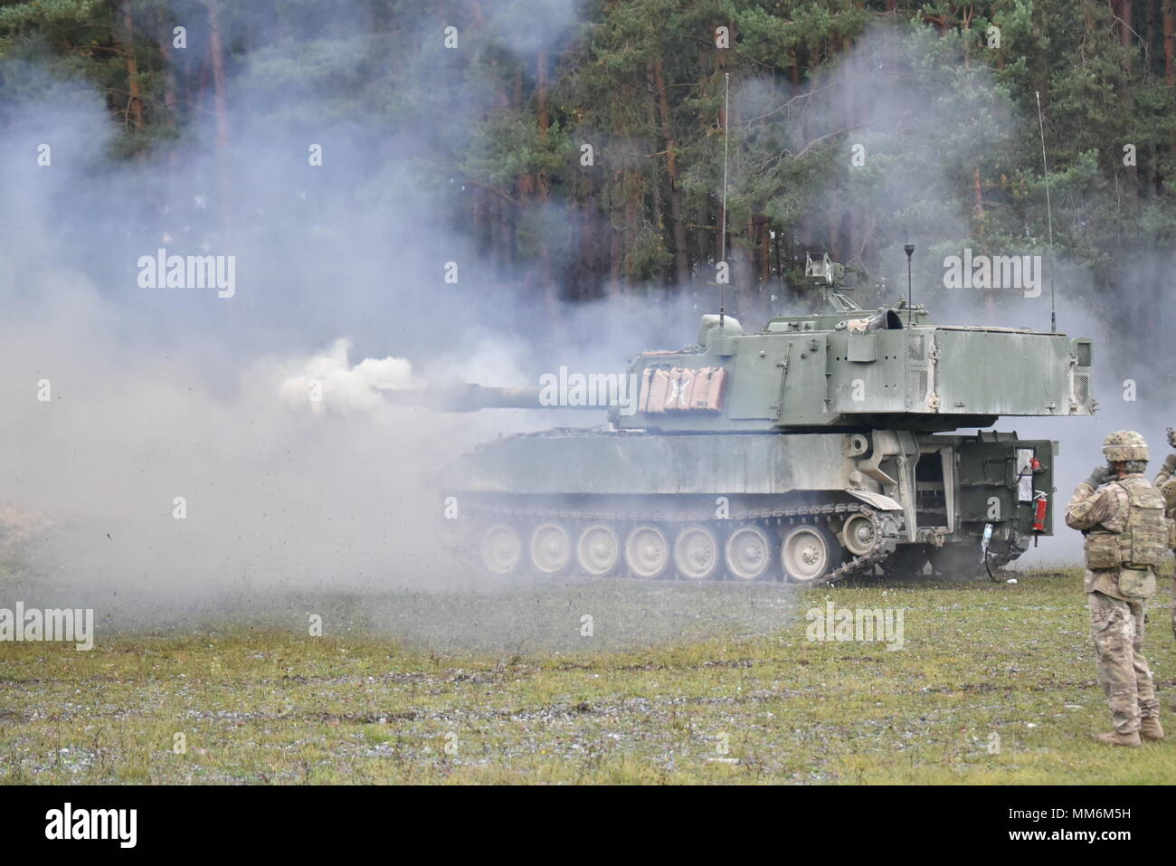 U.S. Soldiers assigned to the 3rd Battalion, 29th Field Artillery ...
