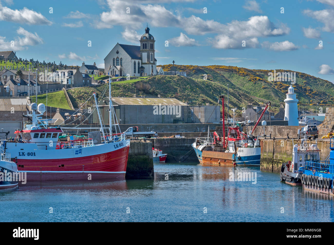 MACDUFF ABERDEENSHIRE SCOTLAND SHIPYARD OR BOATYARD TRAWLERS IN THE ...