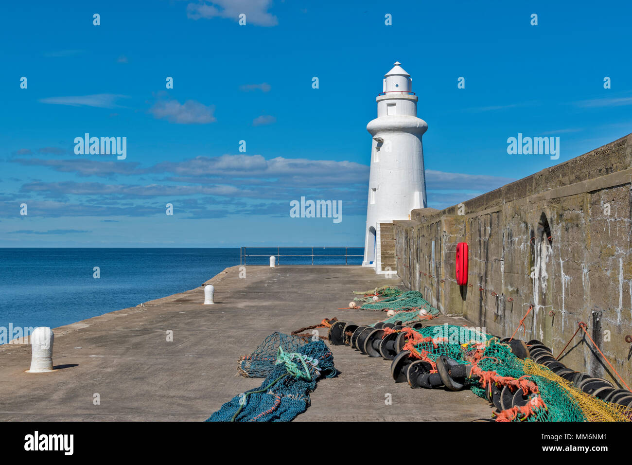 MACDUFF ABERDEENSHIRE SCOTLAND SHIPYARD OR BOATYARD WHITE LIGHTHOUSE ...