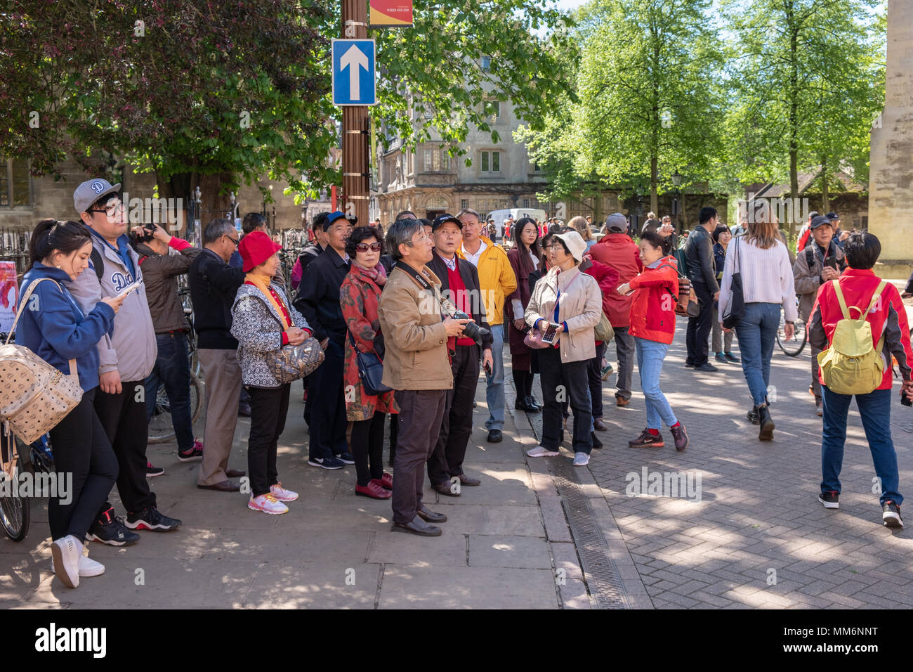 Chinese tourists cambridge hi-res stock photography and images - Alamy