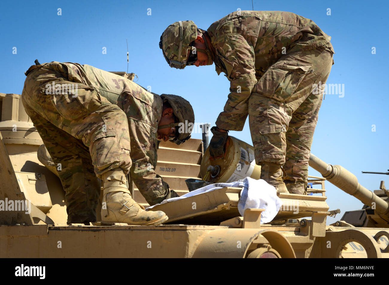 U.S. Army Soldiers from the 2nd Battalion, 7th Cavalry Regiment, 3rd ...