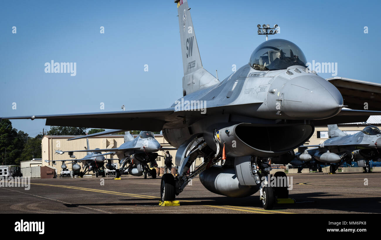 F-16 Fighting Falcons from Shaw Air Force Base, S.C., are parked on the ...