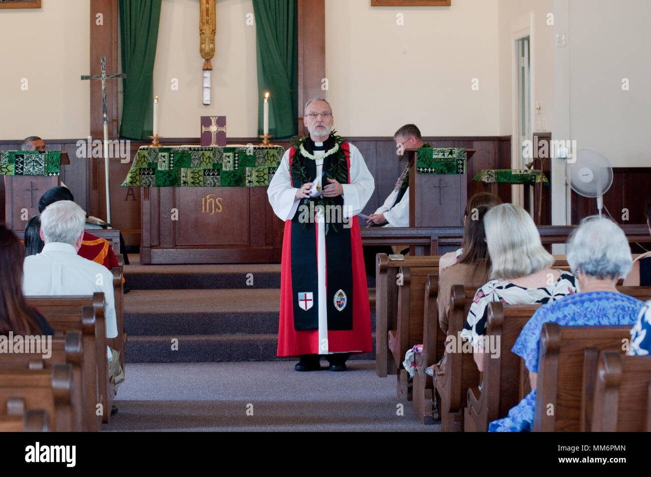 SCHOFIELD BARRACKS — The Right Rev. Robert L. Fitzpatrick participates ...