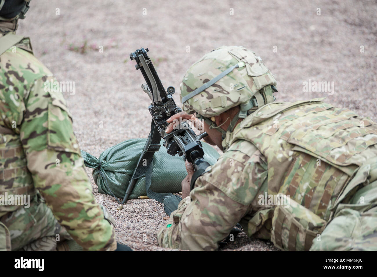 U.S soldiers of 1/501st ARB conduct M249 Qualification Sept. 12, 2017 ...