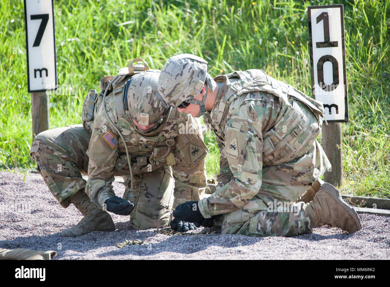 U.S soldiers of 1/501st ARB conduct M249 Qualification Sept. 12, 2017 ...
