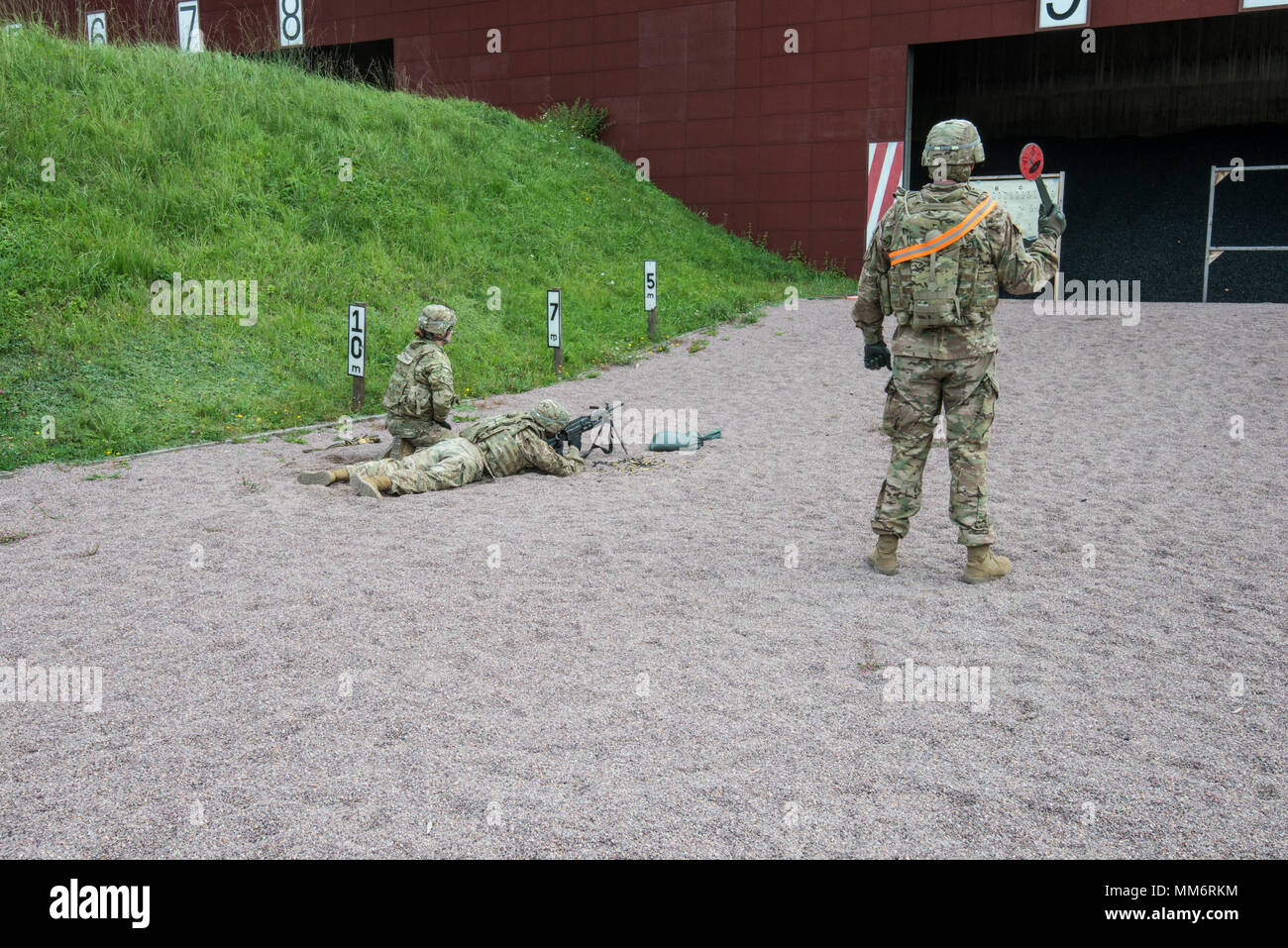 U.S soldiers of 1/501st ARB conduct M249 Qualification Sept. 12, 2017 ...