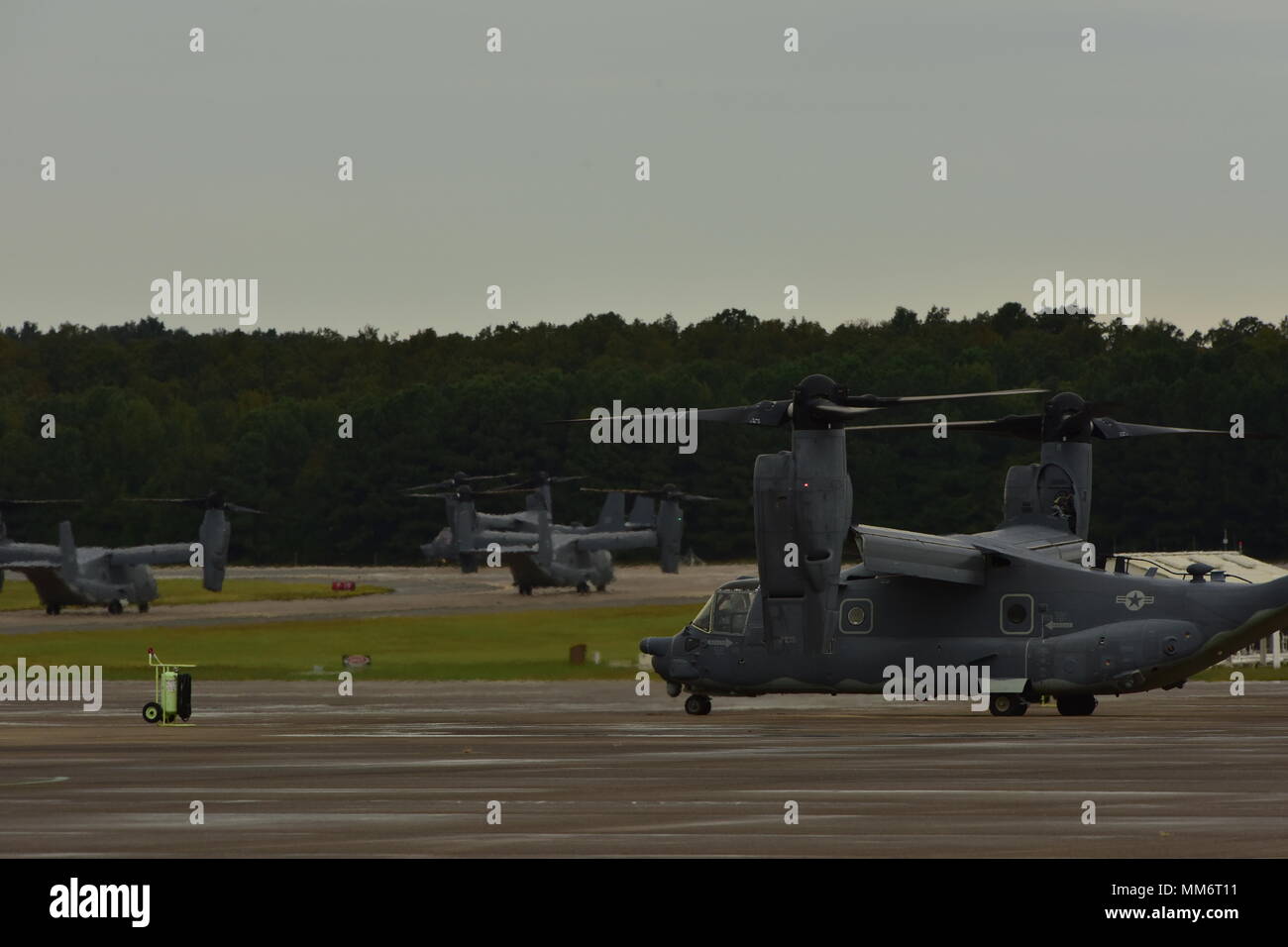 CV-22 Osprey crews from Hurlburt Field, Fla., take off from Little Rock ...