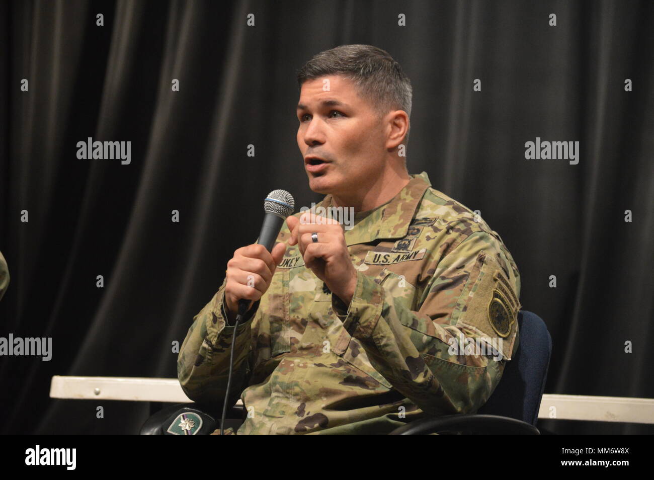 Lt. Col. Dave Clukey, commander, Phoenix Recruiting Battalion, talks to ...