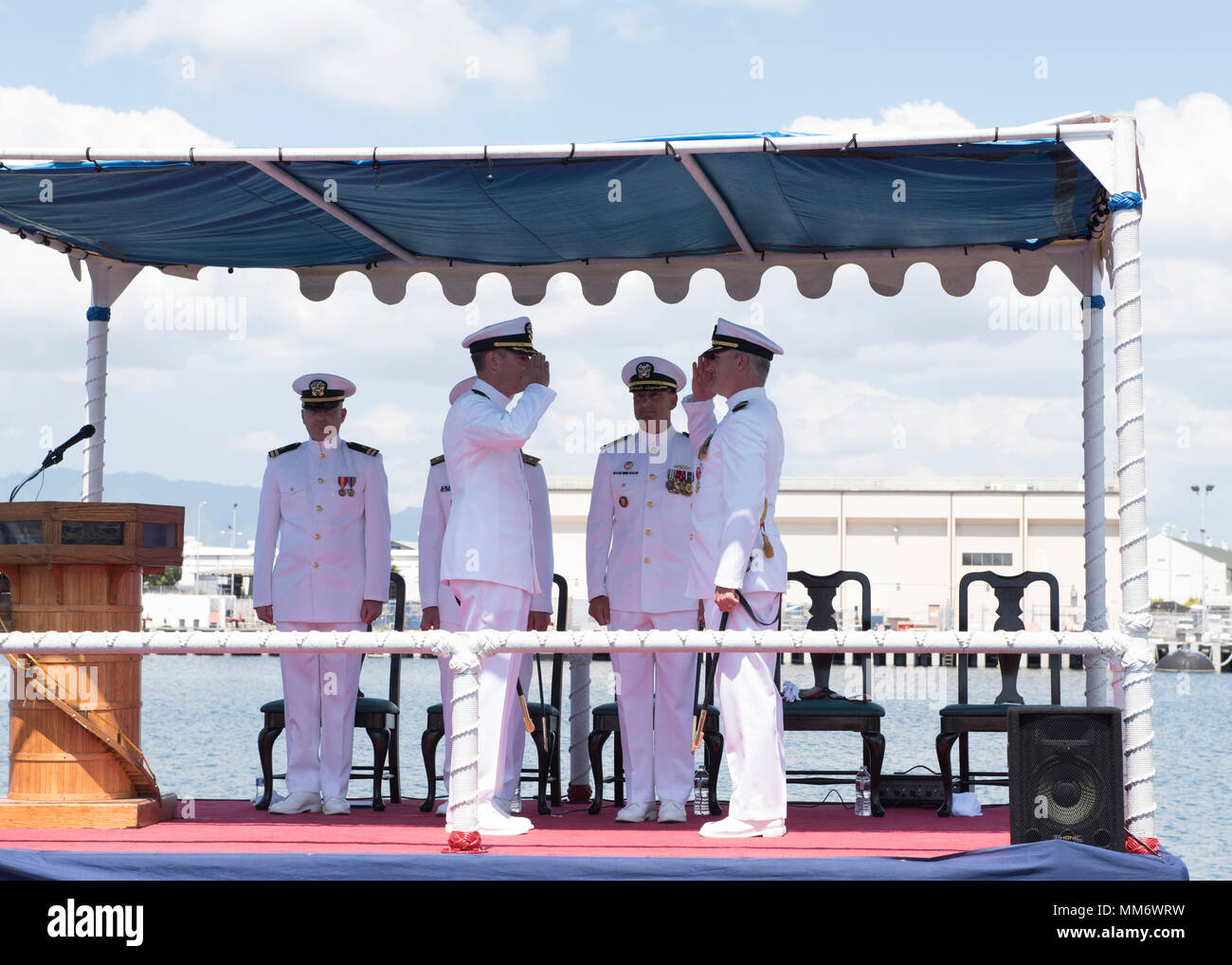 170914-N-KV911-0110 PEARL HARBOR (Sept. 14, 2017) Cmdr. John T. Gonser ...