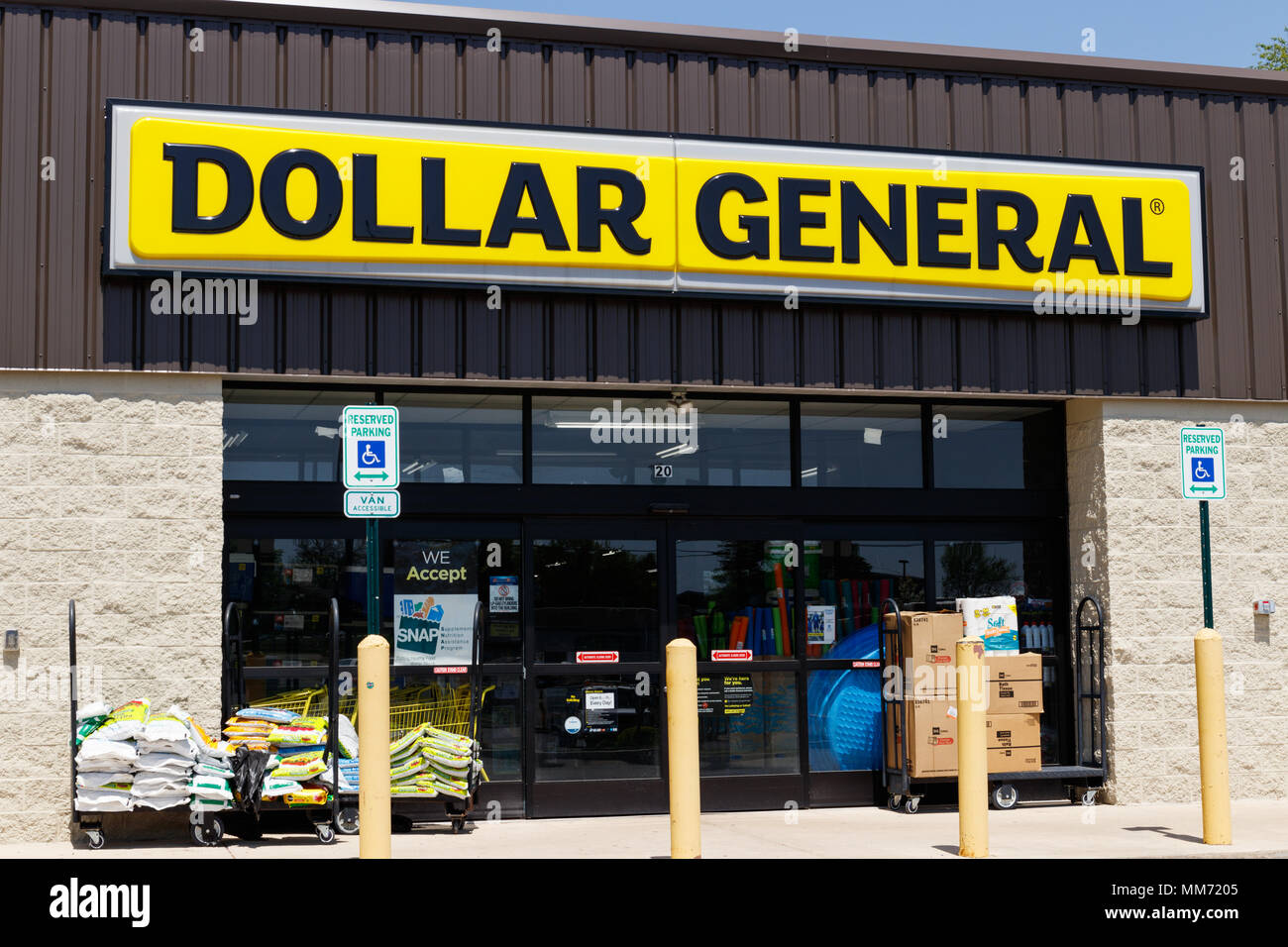 Peru - Circa May 2018: Dollar General Retail Location. Dollar General ...