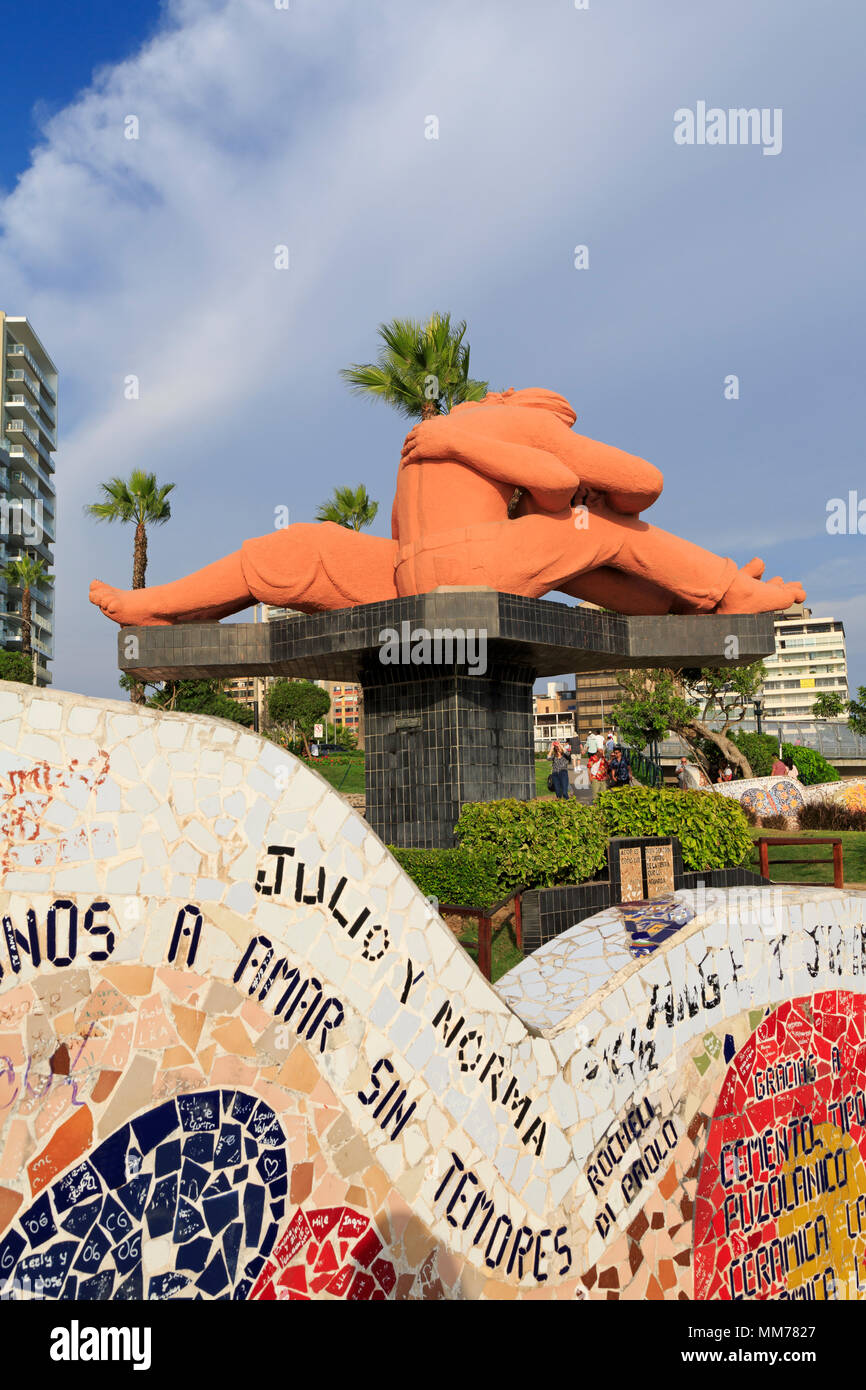 El Beso Sculpture, Parque de Amor, Miraflores District, Lima, Peru ...
