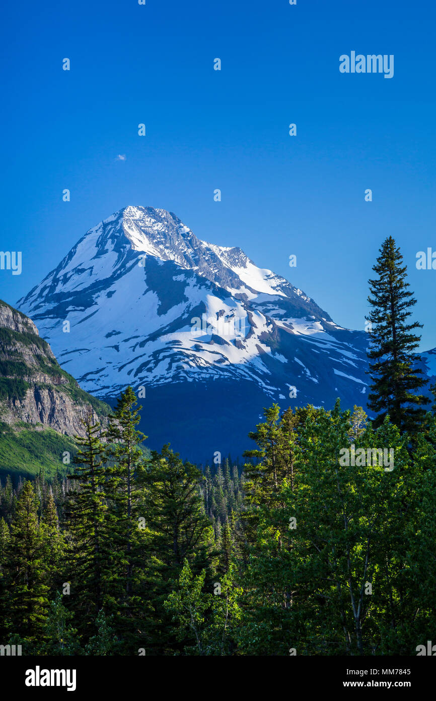 Alpine scenery hi-res stock photography and images - Alamy