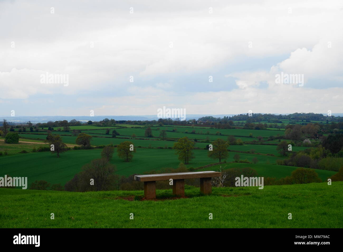 Empty english countryside hi-res stock photography and images - Alamy