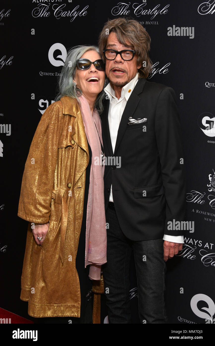 David carlyle on red hi-res stock photography and images - Alamy