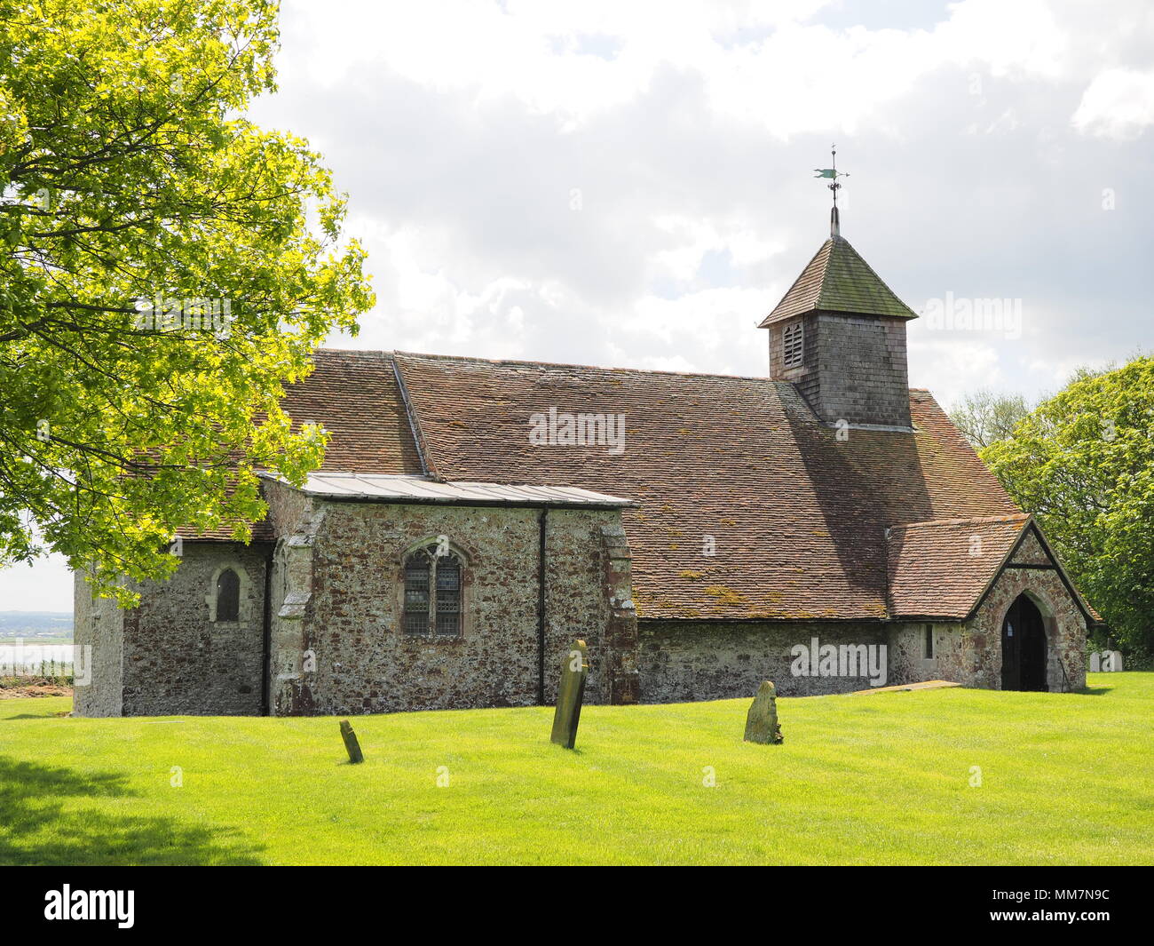 Harty, Kent, UK. 10th May, 2018. UK Weather: a sunny afternoon in Harty ...