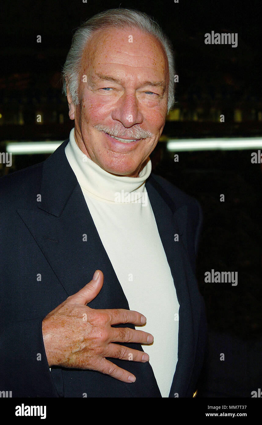 Christopher Plummer arriving Alexander Premiere at the Chinese Theatre ...