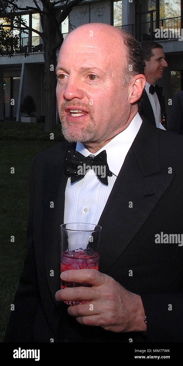 James cramer hi-res stock photography and images - Alamy