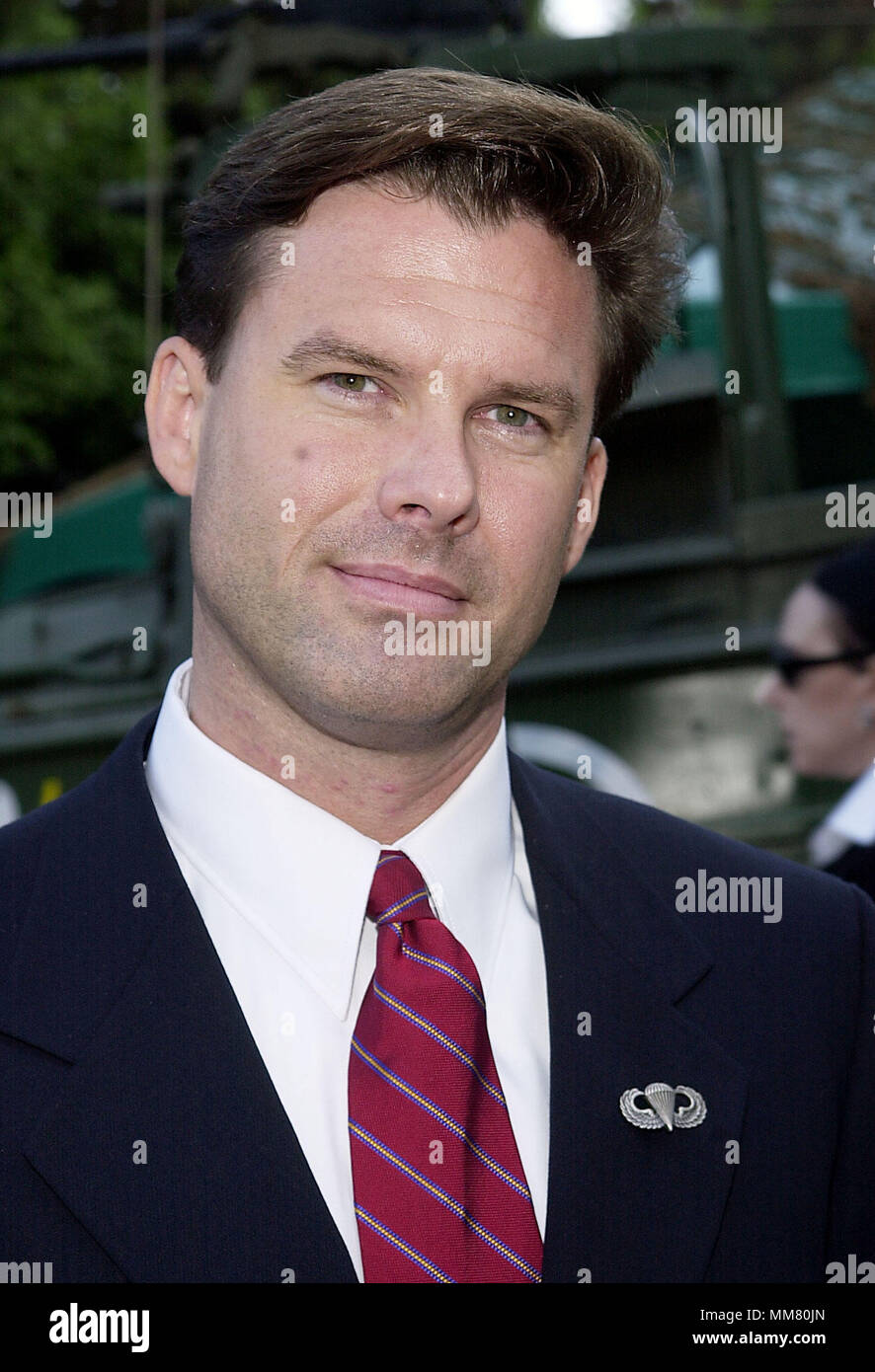 Laird Macintosh arriving at the premiere of Band of Brothers at the ...