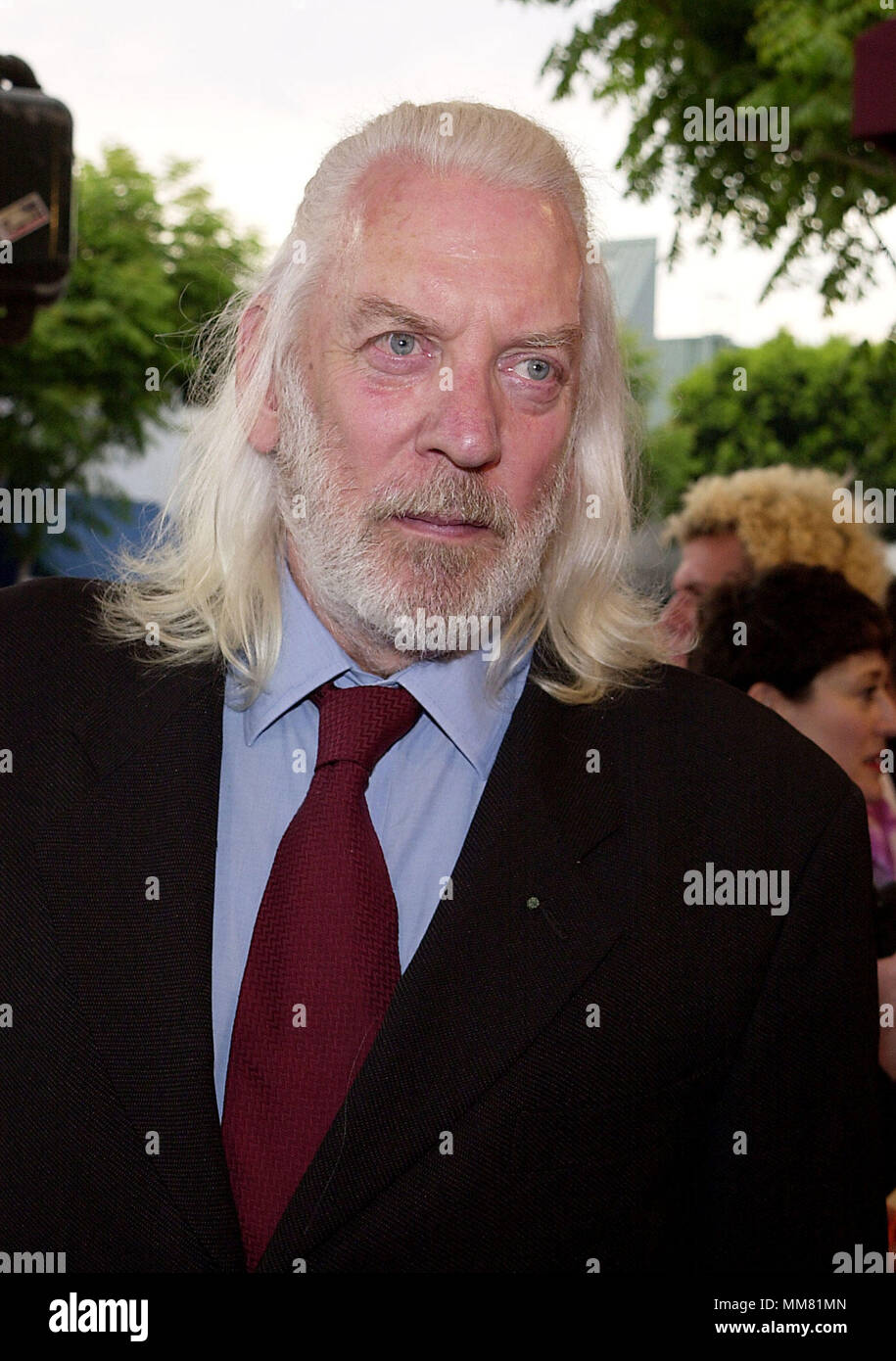 Donald Sutherland arriving at the premiere of Final Fantasy: The ...
