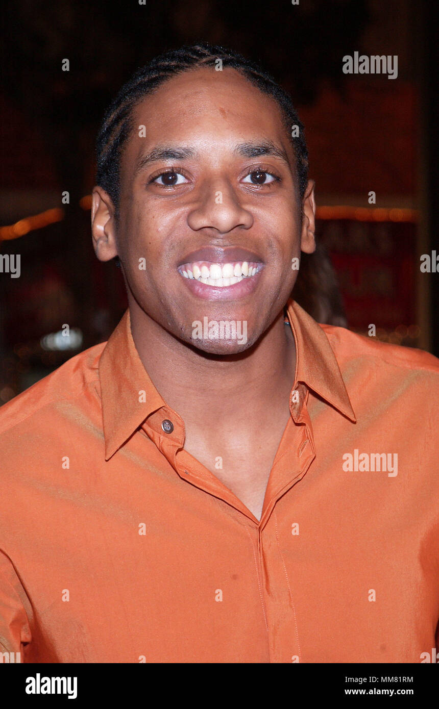 Al Thompson arriving at the premiere of A Walk to Remember at the ...