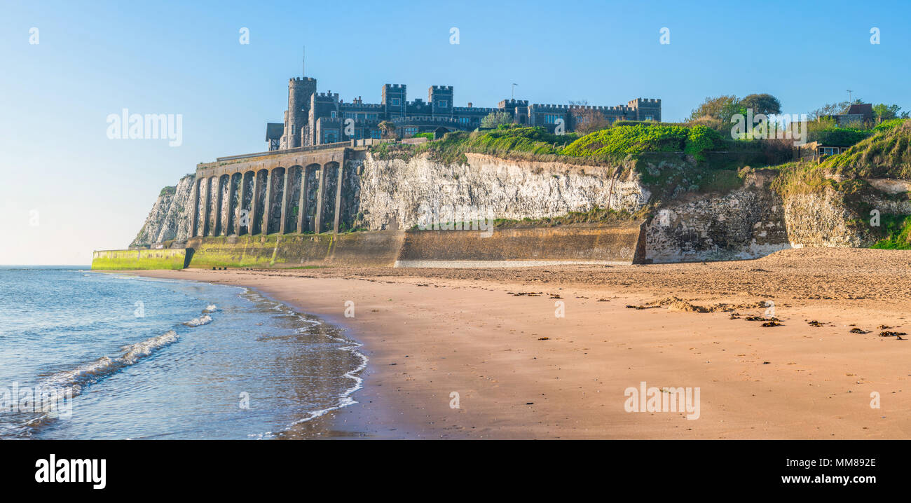 Kingsgate bay margate kent hi-res stock photography and images - Alamy