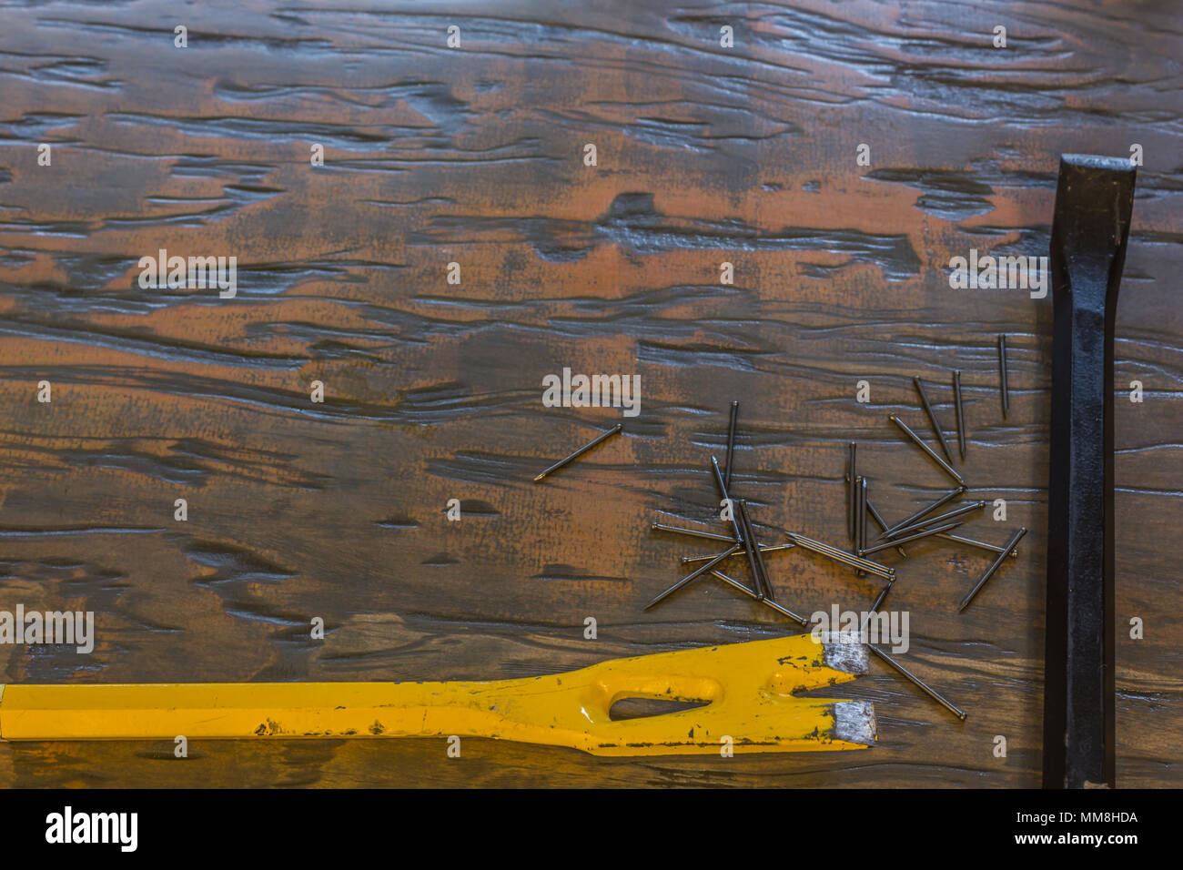 Crowbars hi-res stock photography and images - Alamy