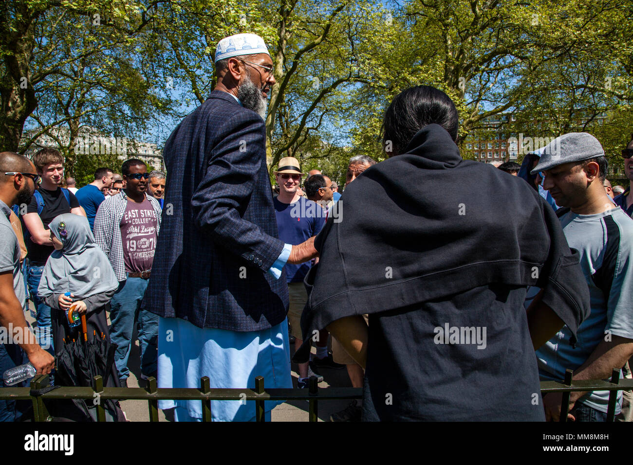 A Muslim Man Speaking At Speakers Corner, Hyde Park, London, England ...
