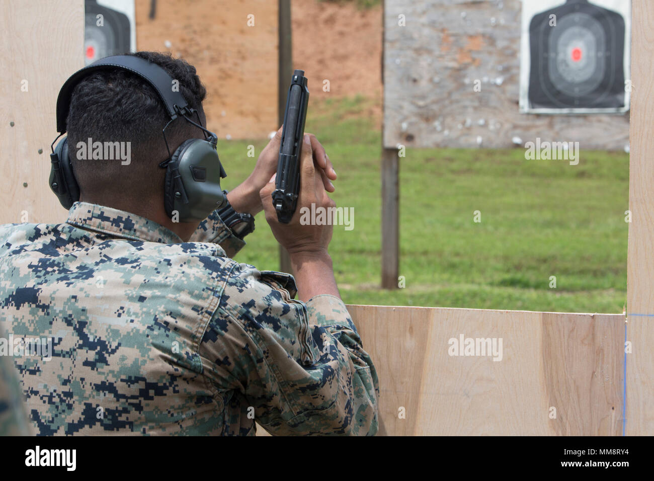 M16a1 rifle hi-res stock photography and images - Alamy