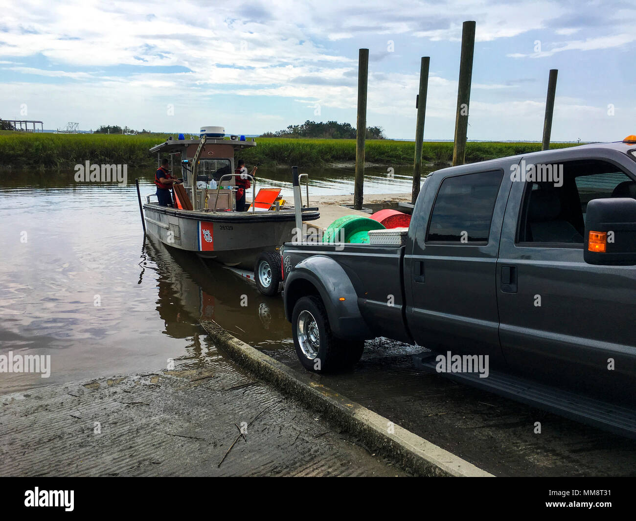 A 26-foot trailerable ATON boat from Coast Guard Aids to Navigation ...