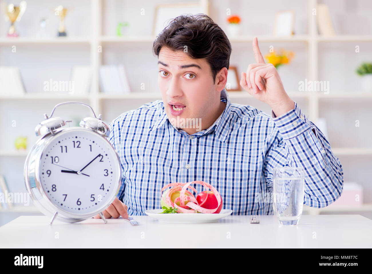 Concept of slow service in the restaurant Stock Photo - Alamy