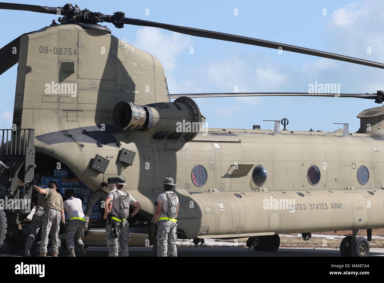 Soldiers from the Eastern Army Aviation Training Site (EAATS) guide a ...